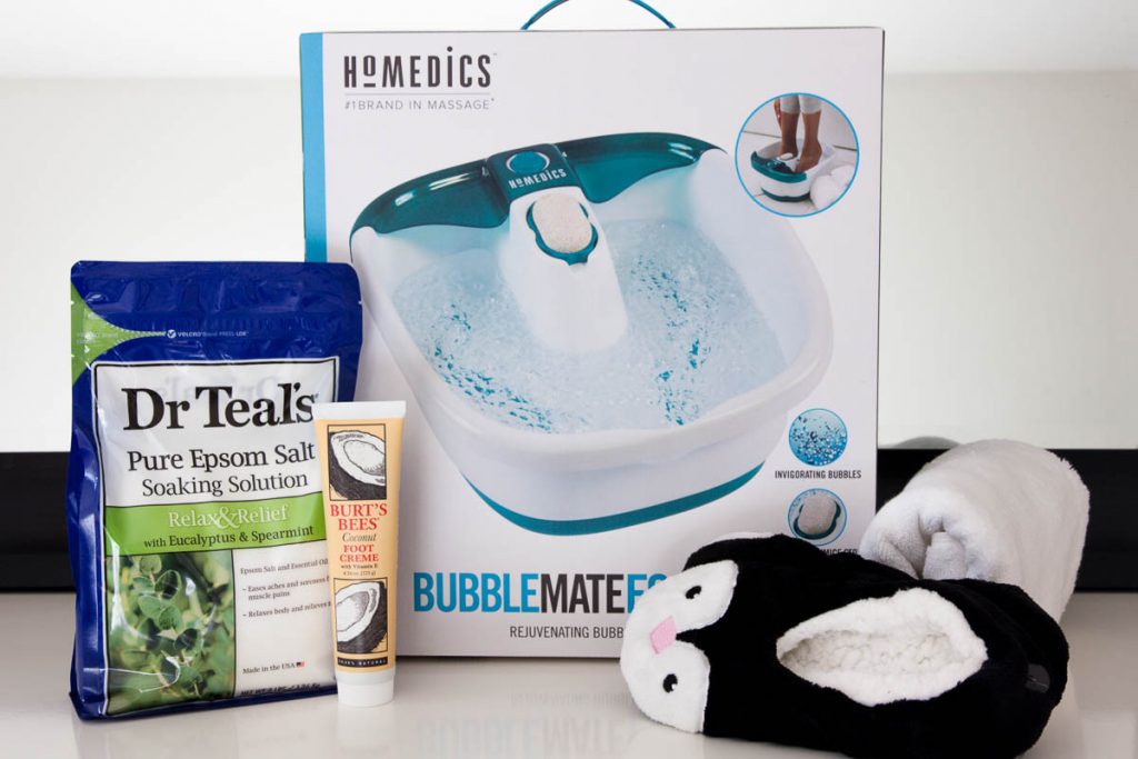 Themed Christmas gift idea: Relaxing foot spa gift set - Mary Chen Design